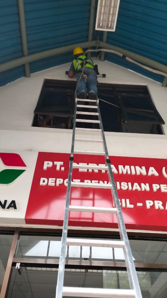 Pekerjaan Perbaikan Ruang Meeting DPPU Bil Group – Inpro Energi